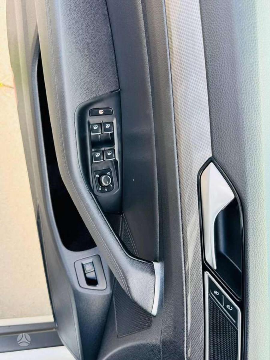 Balts Volkswagen Passat Alltrack 2016 Kauņa, ar dzinēja tilpumu 2.00 L un nobraukumu 322 tūkst. km par 10500 €, foto 14 vietnē AUTOMOTO.COM.LV