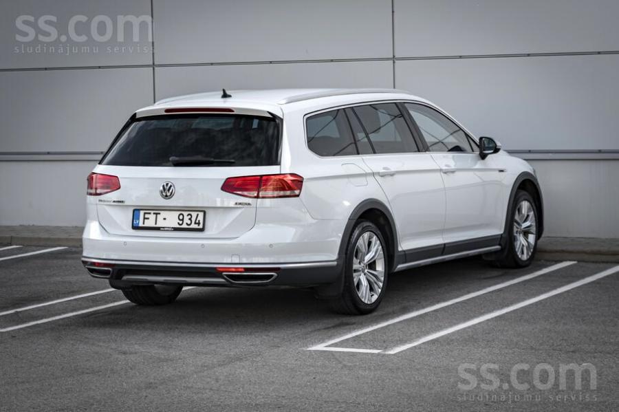 Balts Volkswagen Passat Alltrack 2016 Rīga, ar dzinēja tilpumu 2.00 L un nobraukumu 292 tūkst. km par 11990 €, foto 5 vietnē AUTOMOTO.COM.LV