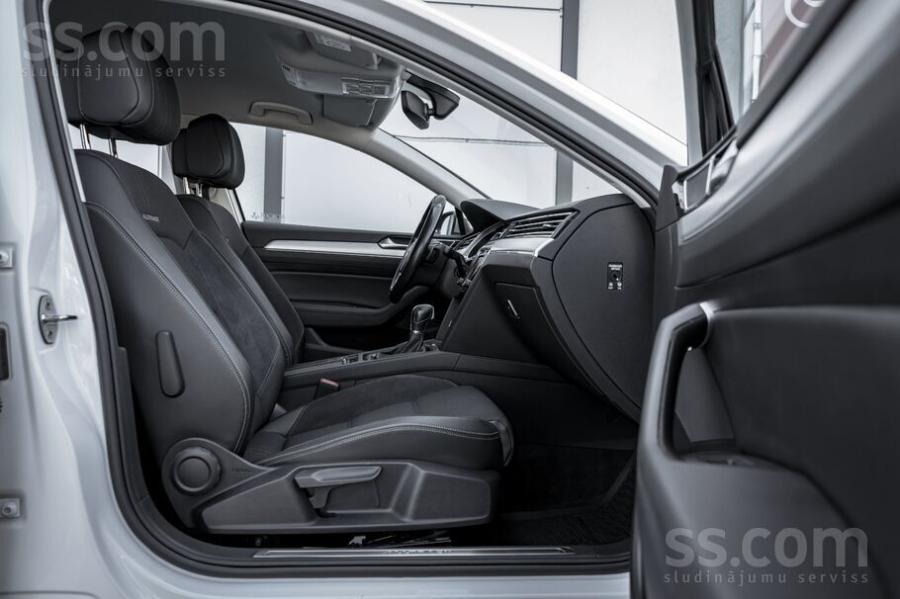 Balts Volkswagen Passat Alltrack 2016 Rīga, ar dzinēja tilpumu 2.00 L un nobraukumu 292 tūkst. km par 11990 €, foto 12 vietnē AUTOMOTO.COM.LV