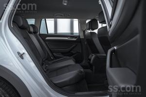 Balts Volkswagen Passat Alltrack 2016 Rīga, ar dzinēja tilpumu 2.00 L un nobraukumu 292 tūkst. km par 11990 €, foto 15 vietnē AUTOMOTO.COM.LV