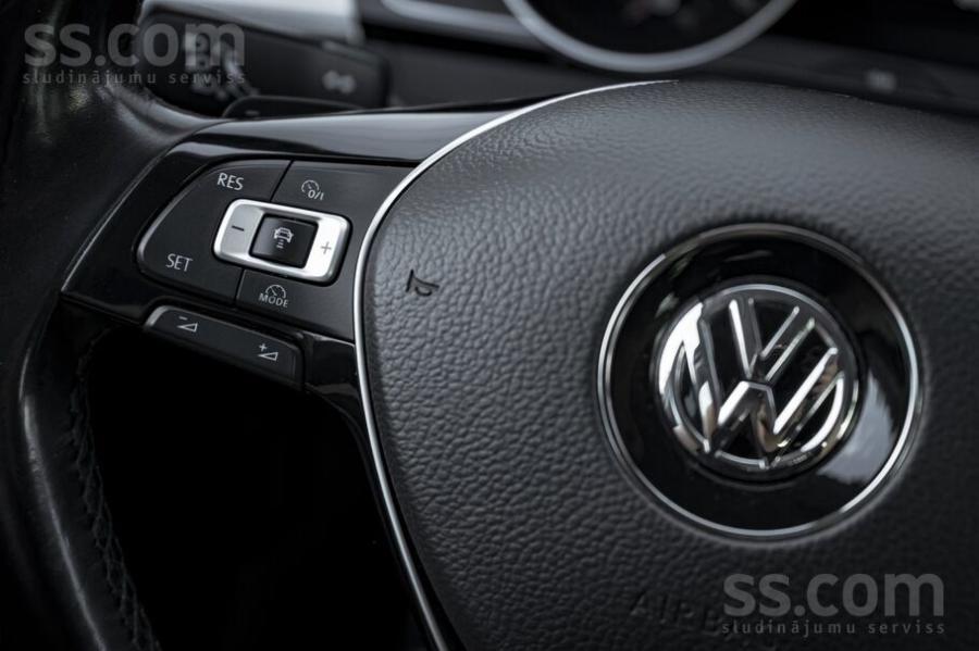 Balts Volkswagen Passat Alltrack 2016 Rīga, ar dzinēja tilpumu 2.00 L un nobraukumu 292 tūkst. km par 11990 €, foto 19 vietnē AUTOMOTO.COM.LV