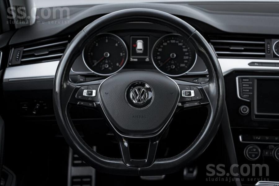 Balts Volkswagen Passat Alltrack 2016 Rīga, ar dzinēja tilpumu 2.00 L un nobraukumu 292 tūkst. km par 11990 €, foto 20 vietnē AUTOMOTO.COM.LV