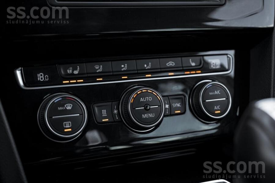 Balts Volkswagen Passat Alltrack 2016 Rīga, ar dzinēja tilpumu 2.00 L un nobraukumu 292 tūkst. km par 11990 €, foto 24 vietnē AUTOMOTO.COM.LV