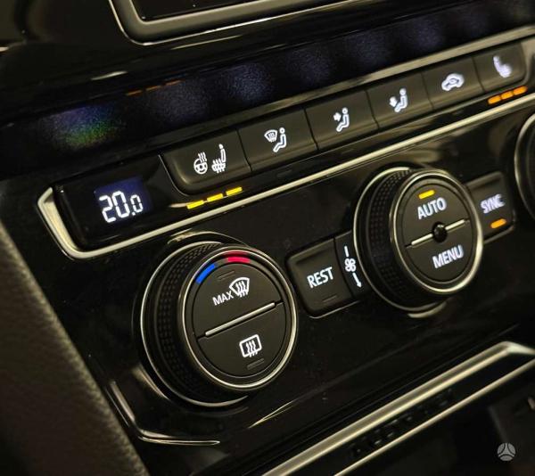 Balts Volkswagen Passat Alltrack 2016 Marijampole, ar dzinēja tilpumu 1.97 L un nobraukumu 254 tūkst. km par 12999 €, foto 8 vietnē AUTOMOTO.COM.LV