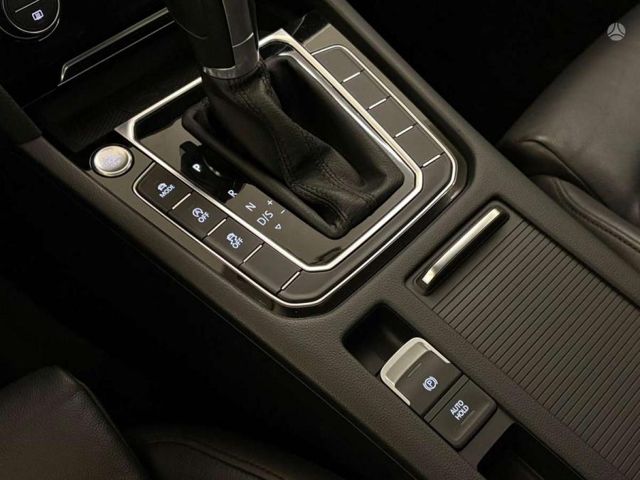 Balts Volkswagen Passat Alltrack 2016 Marijampole, ar dzinēja tilpumu 1.97 L un nobraukumu 254 tūkst. km par 12999 €, foto 19 vietnē AUTOMOTO.COM.LV