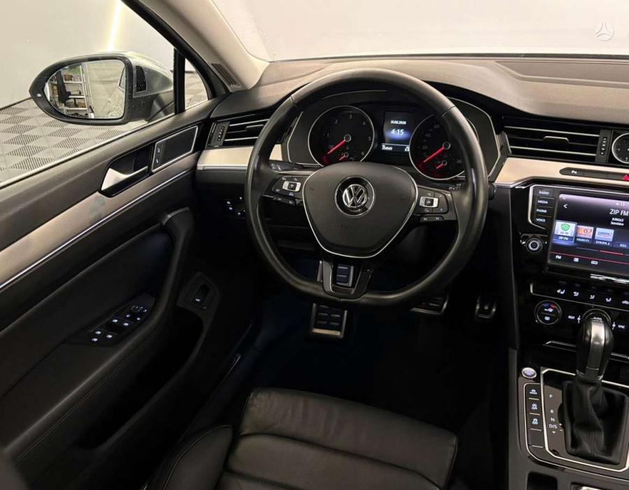 Balts Volkswagen Passat Alltrack 2016 Marijampole, ar dzinēja tilpumu 1.97 L un nobraukumu 254 tūkst. km par 12999 €, foto 25 vietnē AUTOMOTO.COM.LV