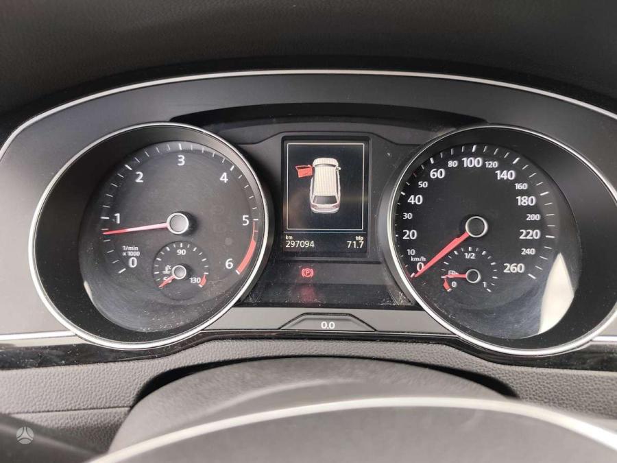 Balts Volkswagen Passat Alltrack 2016 Jonava, ar dzinēja tilpumu 2.00 L un nobraukumu 298 tūkst. km par 9400 €, foto 8 vietnē AUTOMOTO.COM.LV