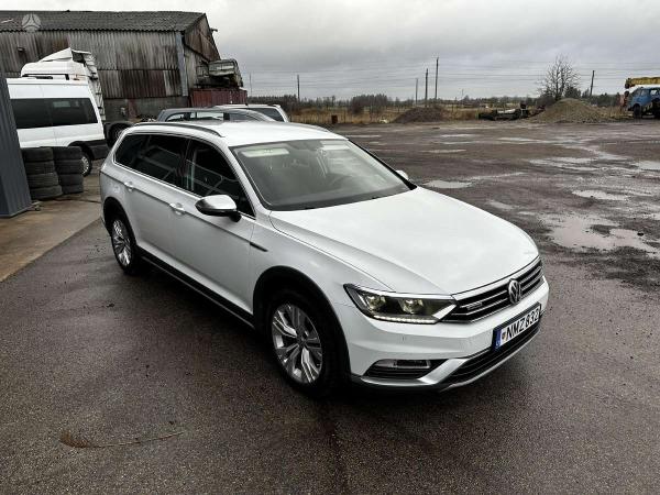 White Volkswagen Passat Alltrack 2017 in Rietavas, with an engine capacity of 1.97 L and mileage of 212 thousand km for 14500 €, photo 1 on AUTOMOTO.COM.LV