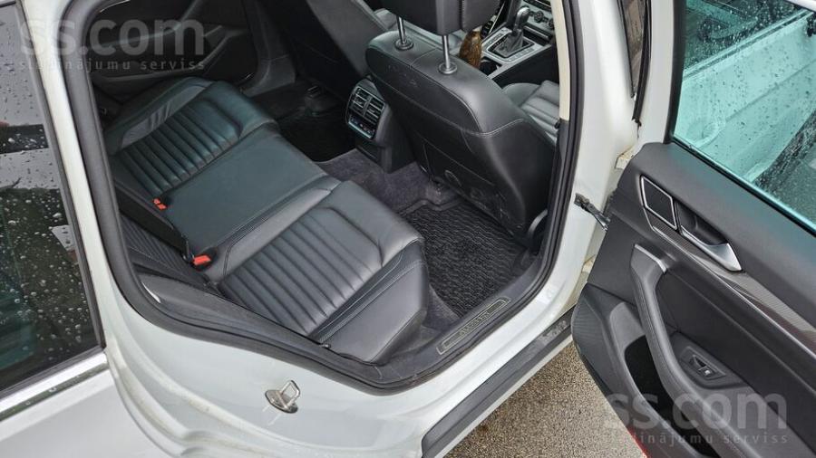 Balts Volkswagen Passat Alltrack 2017 Rīga, ar dzinēja tilpumu 2.00 L un nobraukumu 310 tūkst. km par 11900 €, foto 10 vietnē AUTOMOTO.COM.LV