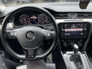 White Volkswagen Passat Alltrack 2017 in Kaunas, with an engine capacity of 2.00 L and mileage of 278 thousand km for 14300 €, photo 20 on AUTOMOTO.COM.LV