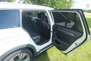 Balts Volkswagen Passat Alltrack 2017 Rīga, ar dzinēja tilpumu 2.00 L un nobraukumu 0 tūkst. km par 15500 €, foto 13 vietnē AUTOMOTO.COM.LV