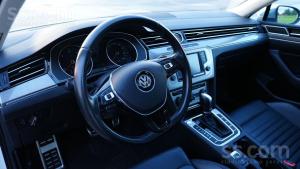 White Volkswagen Passat Alltrack 2017 in Riga, with an engine capacity of 2.00 L and mileage of 325 thousand km for 11500 €, photo 10 on AUTOMOTO.COM.LV