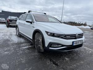 White Volkswagen Passat Alltrack 2018 in Vilnius, with an engine capacity of 2.00 L and mileage of 150 thousand km for 16350 €, photo 7 on AUTOMOTO.COM.LV