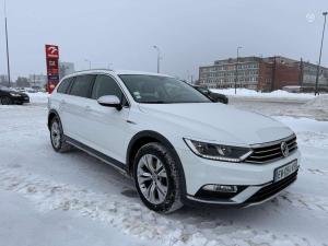 White Volkswagen Passat Alltrack 2018 in Taurage, with an engine capacity of 1.97 L and mileage of 295 thousand km for 11200 €, photo 3 on AUTOMOTO.COM.LV