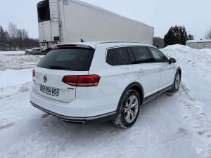 White Volkswagen Passat Alltrack 2018 in Taurage, with an engine capacity of 1.97 L and mileage of 295 thousand km for 11200 €, photo 5 on AUTOMOTO.COM.LV