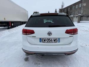White Volkswagen Passat Alltrack 2018 in Taurage, with an engine capacity of 1.97 L and mileage of 295 thousand km for 11200 €, photo 6 on AUTOMOTO.COM.LV
