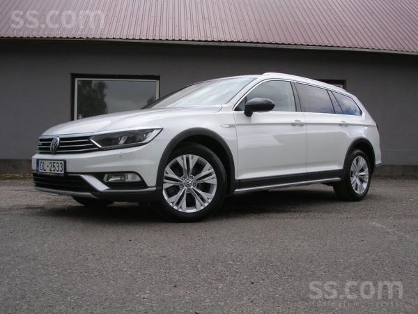 White Volkswagen Passat Alltrack 2018 in Riga, with an engine capacity of 2.00 L and mileage of 0 thousand km for 16650 €, photo 2 on AUTOMOTO.COM.LV