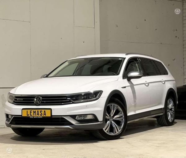 White Volkswagen Passat Alltrack 2019 in Klaipeda, with an engine capacity of 1.97 L and mileage of 183 thousand km for 17790 €, photo 9 on AUTOMOTO.COM.LV