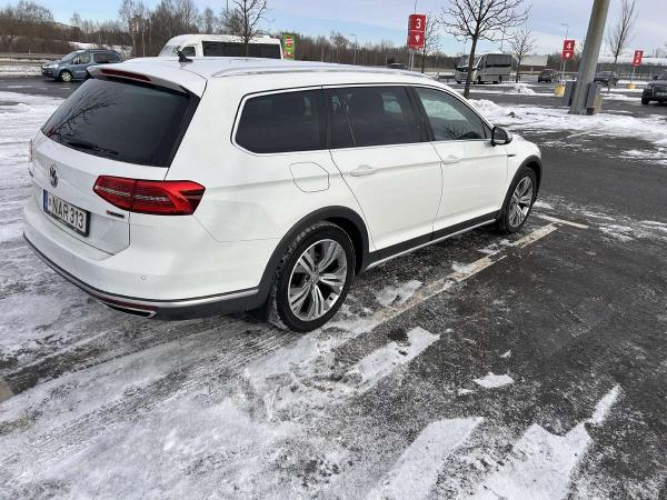 Balts Volkswagen Passat Alltrack 2019 Viļņa, ar dzinēja tilpumu 2.00 L un nobraukumu 188 tūkst. km par 17500 €, foto 5 vietnē AUTOMOTO.COM.LV