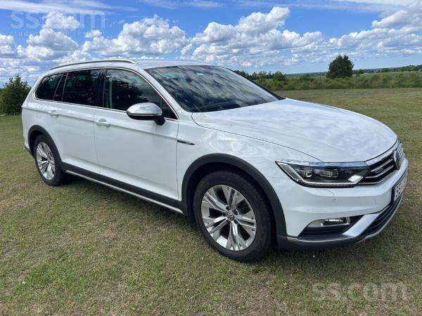 Белый Фольксваген Пассат Альтрак 2019 в Рига, объемом двигателя 2.00 л и пробегом 198 тыс. км за 17400 €, фото 1 на AUTOMOTO.COM.LV