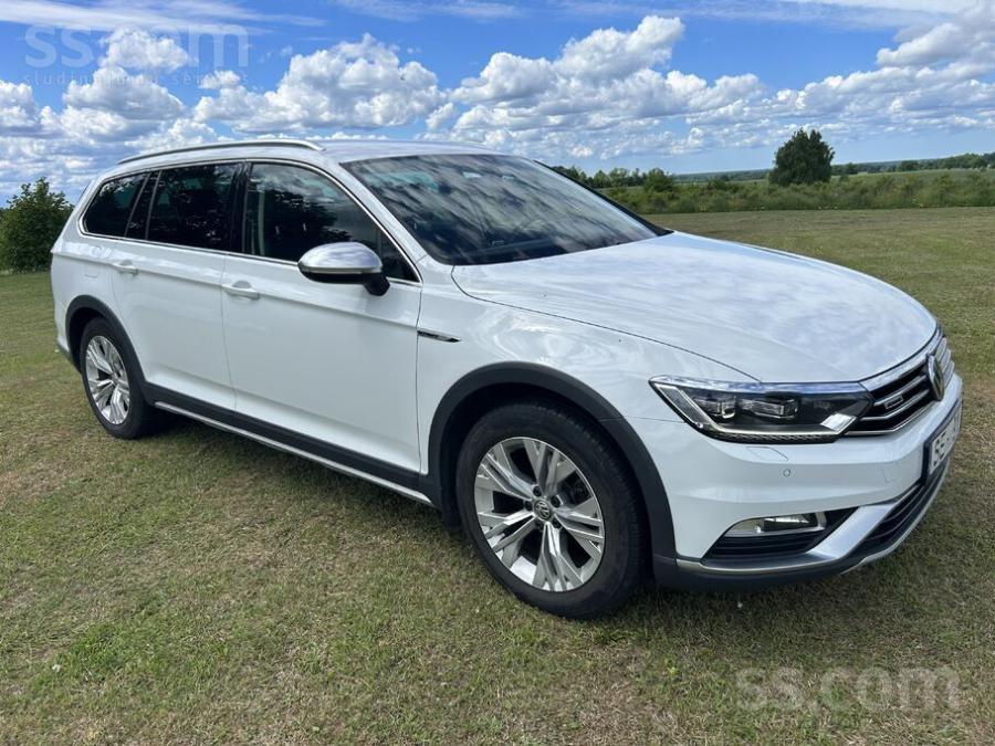 Белый Фольксваген Пассат Альтрак 2019 в Рига, объемом двигателя 2.00 л и пробегом 198 тыс. км за 17400 €, фото 1 на AUTOMOTO.COM.LV