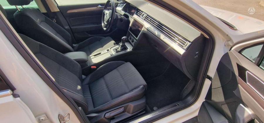 Balts Volkswagen Passat Alltrack 2019 Klaipėda, ar dzinēja tilpumu 1.97 L un nobraukumu 184 tūkst. km par 17590 €, foto 17 vietnē AUTOMOTO.COM.LV