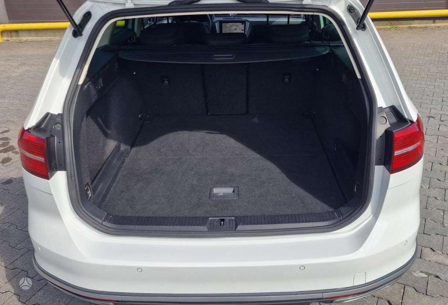 Balts Volkswagen Passat Alltrack 2019 Klaipėda, ar dzinēja tilpumu 1.97 L un nobraukumu 184 tūkst. km par 17590 €, foto 19 vietnē AUTOMOTO.COM.LV