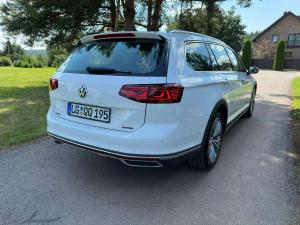 White Volkswagen Passat Alltrack 2020 in Vilnius, with an engine capacity of 1.97 L and mileage of 256 thousand km for 17300 €, photo 11 on AUTOMOTO.COM.LV