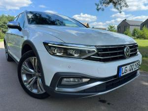 White Volkswagen Passat Alltrack 2020 in Vilnius, with an engine capacity of 1.97 L and mileage of 256 thousand km for 17300 €, photo 14 on AUTOMOTO.COM.LV