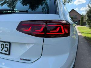 White Volkswagen Passat Alltrack 2020 in Vilnius, with an engine capacity of 1.97 L and mileage of 256 thousand km for 17300 €, photo 17 on AUTOMOTO.COM.LV