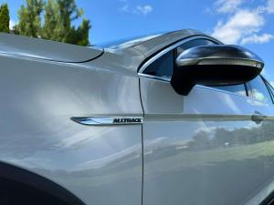 White Volkswagen Passat Alltrack 2020 in Vilnius, with an engine capacity of 1.97 L and mileage of 256 thousand km for 17300 €, photo 18 on AUTOMOTO.COM.LV