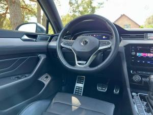 White Volkswagen Passat Alltrack 2020 in Vilnius, with an engine capacity of 1.97 L and mileage of 256 thousand km for 17300 €, photo 22 on AUTOMOTO.COM.LV