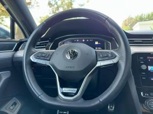 White Volkswagen Passat Alltrack 2020 in Vilnius, with an engine capacity of 1.97 L and mileage of 256 thousand km for 17300 €, photo 23 on AUTOMOTO.COM.LV