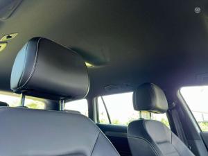 White Volkswagen Passat Alltrack 2020 in Vilnius, with an engine capacity of 1.97 L and mileage of 256 thousand km for 17300 €, photo 38 on AUTOMOTO.COM.LV