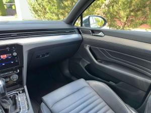 White Volkswagen Passat Alltrack 2020 in Vilnius, with an engine capacity of 1.97 L and mileage of 256 thousand km for 17300 €, photo 42 on AUTOMOTO.COM.LV