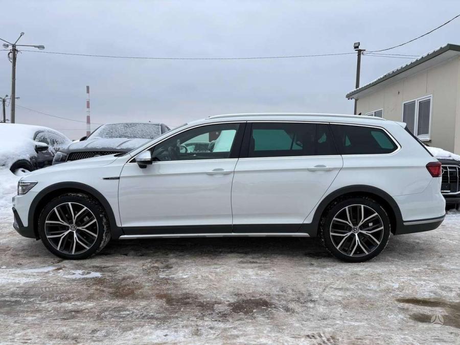 Balts Volkswagen Passat Alltrack 2021 Viļņa, ar dzinēja tilpumu 2.00 L un nobraukumu 108 tūkst. km par 26300 €, foto 5 vietnē AUTOMOTO.COM.LV