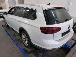 White Volkswagen Passat Alltrack 2023 in Vilnius, with an engine capacity of 1.97 L and mileage of 146 thousand km for 28350 €, photo 3 on AUTOMOTO.COM.LV