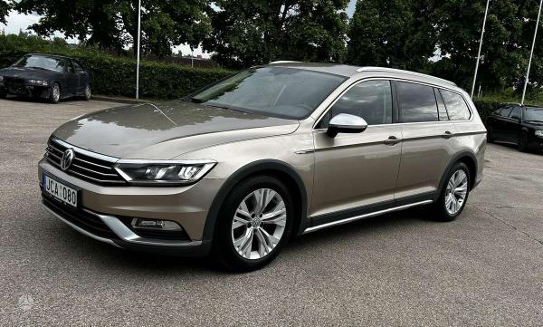 Yellow Volkswagen Passat Alltrack 2015 in Kaunas, with an engine capacity of 1.98 L and mileage of 188 thousand km for 13250 €, photo 1 on AUTOMOTO.COM.LV