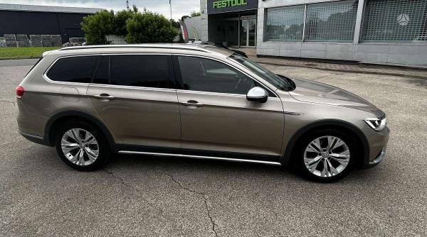 Yellow Volkswagen Passat Alltrack 2015 in Kaunas, with an engine capacity of 1.98 L and mileage of 188 thousand km for 13250 €, photo 5 on AUTOMOTO.COM.LV