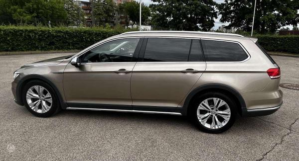 Yellow Volkswagen Passat Alltrack 2015 in Kaunas, with an engine capacity of 1.98 L and mileage of 188 thousand km for 13250 €, photo 6 on AUTOMOTO.COM.LV