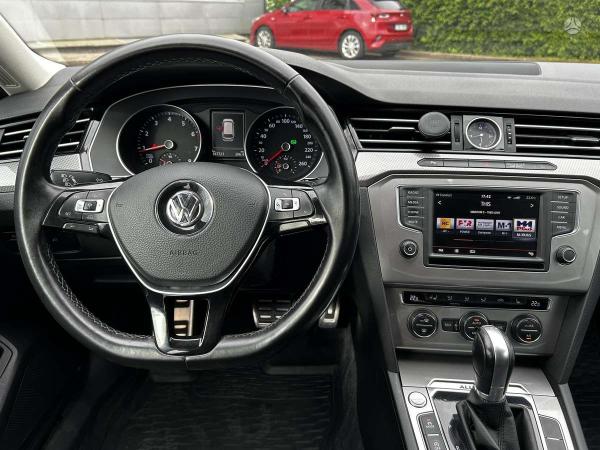 Yellow Volkswagen Passat Alltrack 2015 in Kaunas, with an engine capacity of 1.98 L and mileage of 188 thousand km for 13250 €, photo 8 on AUTOMOTO.COM.LV