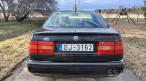 Melns Volkswagen passat-b3 1994 Madona, ar dzinēja tilpumu 2.00 L un nobraukumu 350 tūkst. km par 430 €, foto 6 vietnē AUTOMOTO.COM.LV
