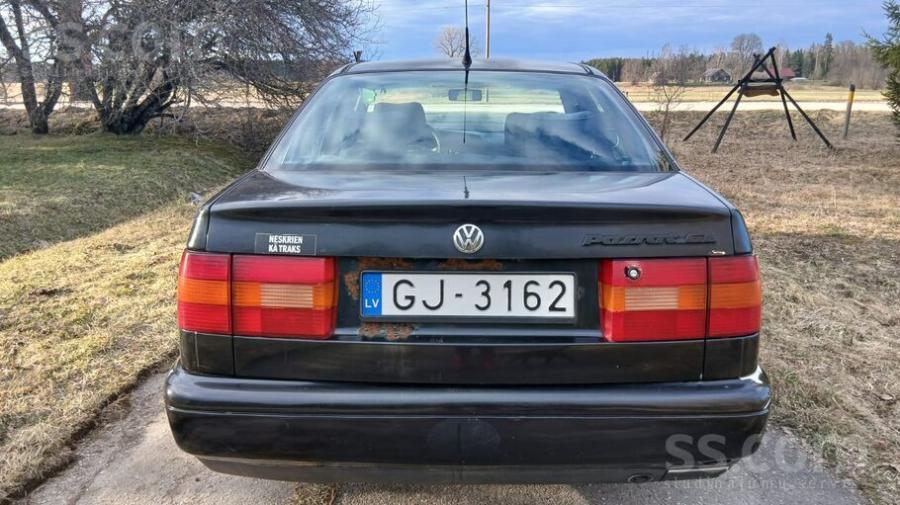 Melns Volkswagen passat-b3 1994 Madona, ar dzinēja tilpumu 2.00 L un nobraukumu 350 tūkst. km par 430 €, foto 6 vietnē AUTOMOTO.COM.LV
