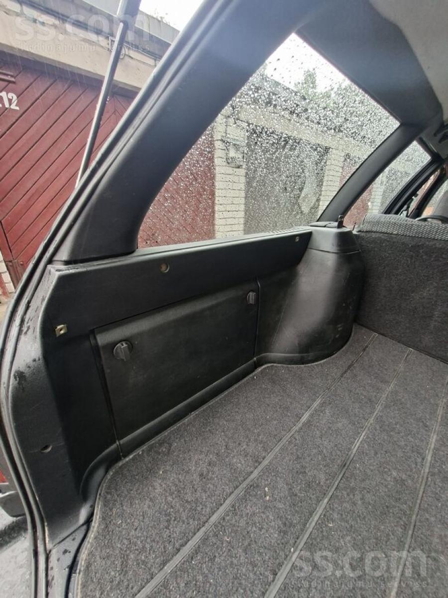 Melns Volkswagen passat-b3 1991 Rīga, ar dzinēja tilpumu 2.00 L un nobraukumu 224 tūkst. km par 1999 €, foto 7 vietnē AUTOMOTO.COM.LV