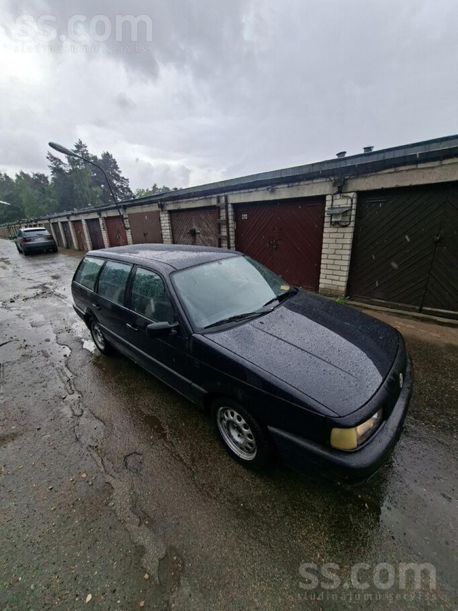 Melns Volkswagen passat-b3 1991 Rīga, ar dzinēja tilpumu 2.00 L un nobraukumu 224 tūkst. km par 1999 €, foto 8 vietnē AUTOMOTO.COM.LV