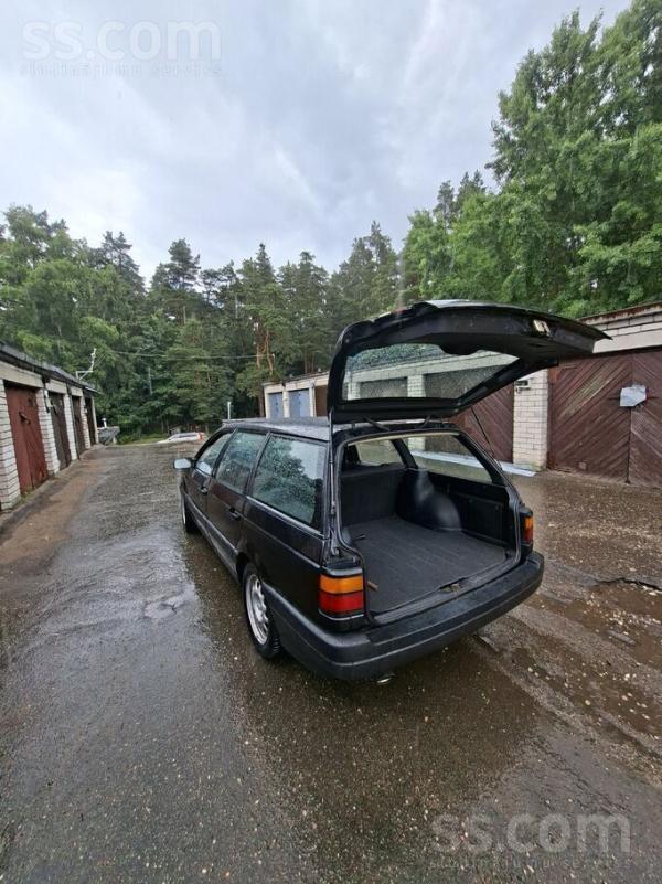 Melns Volkswagen passat-b3 1991 Rīga, ar dzinēja tilpumu 2.00 L un nobraukumu 224 tūkst. km par 1999 €, foto 9 vietnē AUTOMOTO.COM.LV