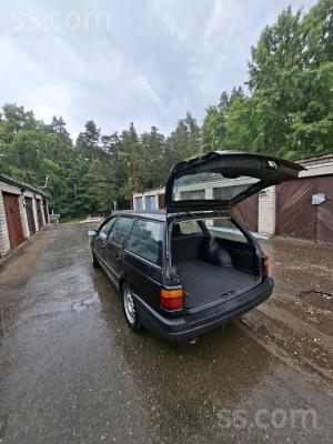 Melns Volkswagen passat-b3 1991 Rīga, ar dzinēja tilpumu 2.00 L un nobraukumu 224 tūkst. km par 1999 €, foto 10 vietnē AUTOMOTO.COM.LV