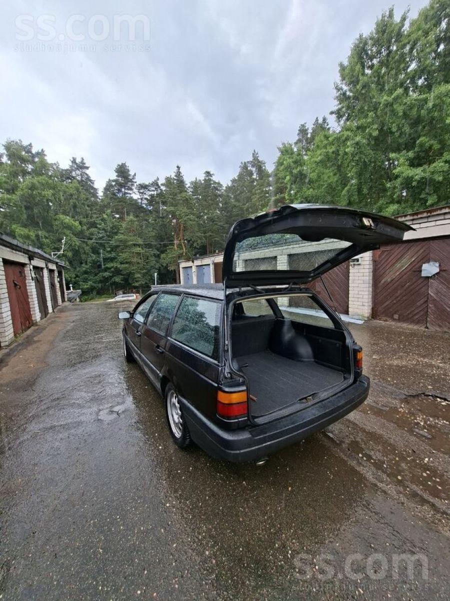 Melns Volkswagen passat-b3 1991 Rīga, ar dzinēja tilpumu 2.00 L un nobraukumu 224 tūkst. km par 1999 €, foto 10 vietnē AUTOMOTO.COM.LV