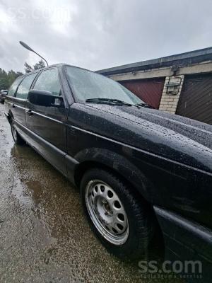 Melns Volkswagen passat-b3 1991 Rīga, ar dzinēja tilpumu 2.00 L un nobraukumu 224 tūkst. km par 1999 €, foto 13 vietnē AUTOMOTO.COM.LV