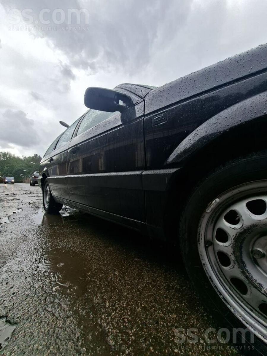 Melns Volkswagen passat-b3 1991 Rīga, ar dzinēja tilpumu 2.00 L un nobraukumu 224 tūkst. km par 1999 €, foto 18 vietnē AUTOMOTO.COM.LV